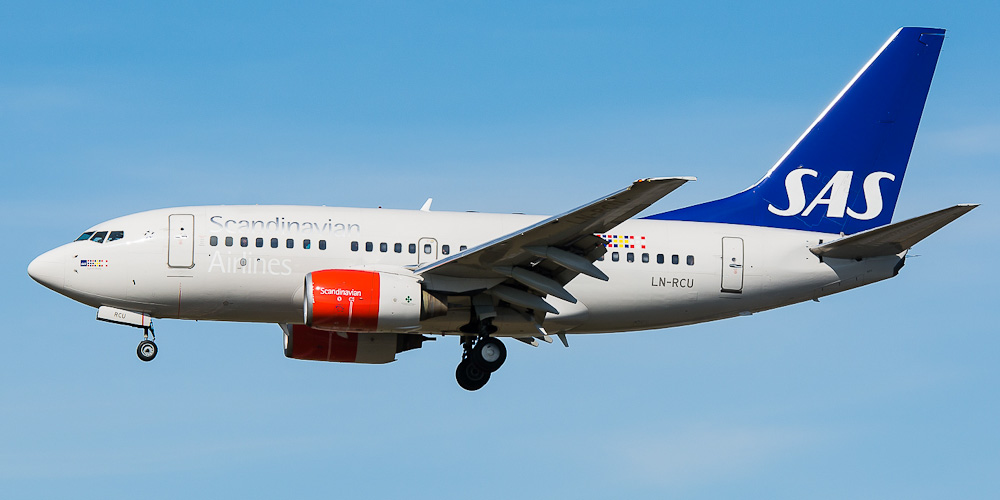 Boeing 737 600 Commercial Aircraft Pictures Specifications Reviews 